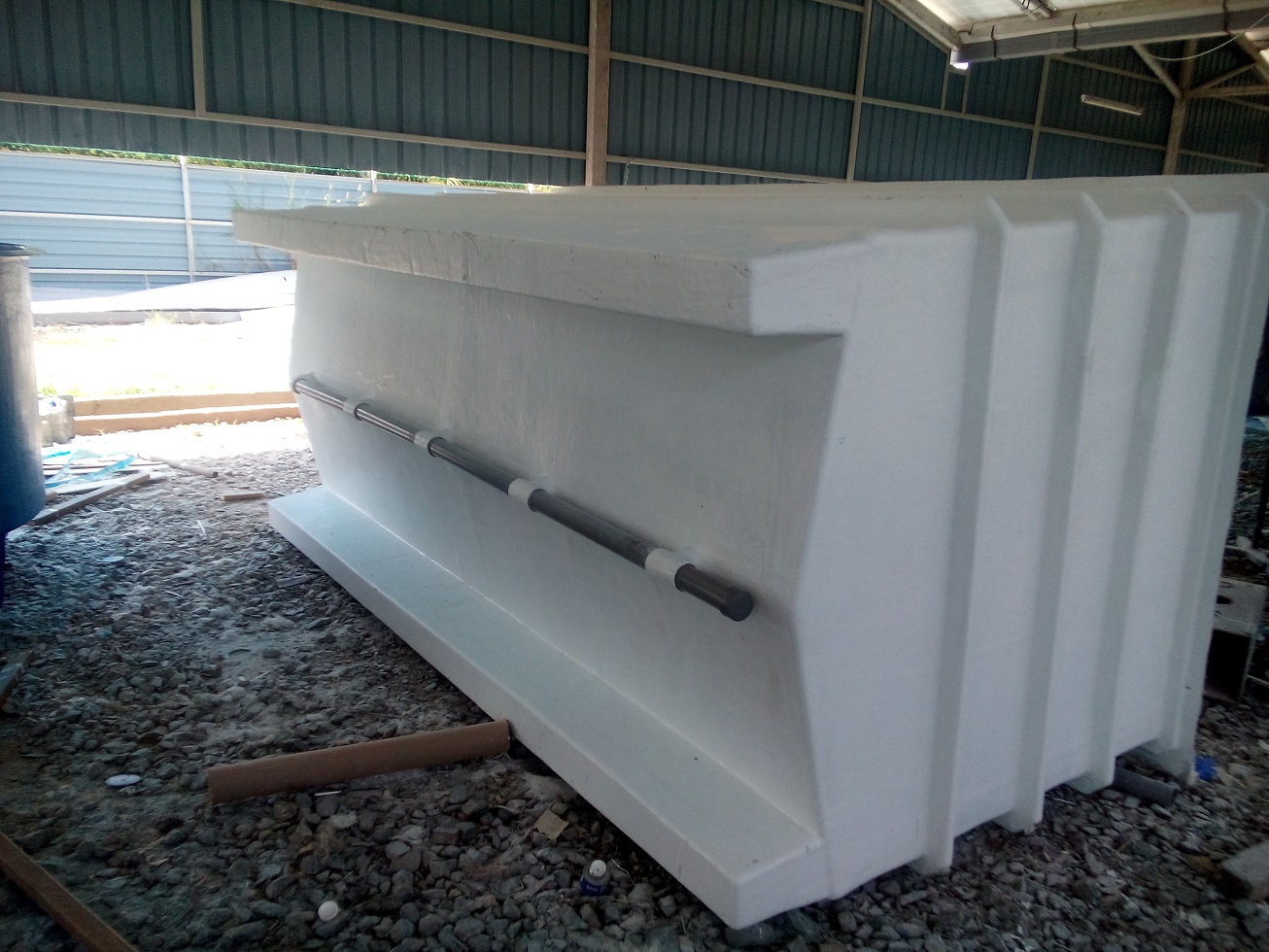 Slope Bottom : L 12 FT x W 5 FT x H 5 FT With V-Slope Bottom & 2 Legs ...