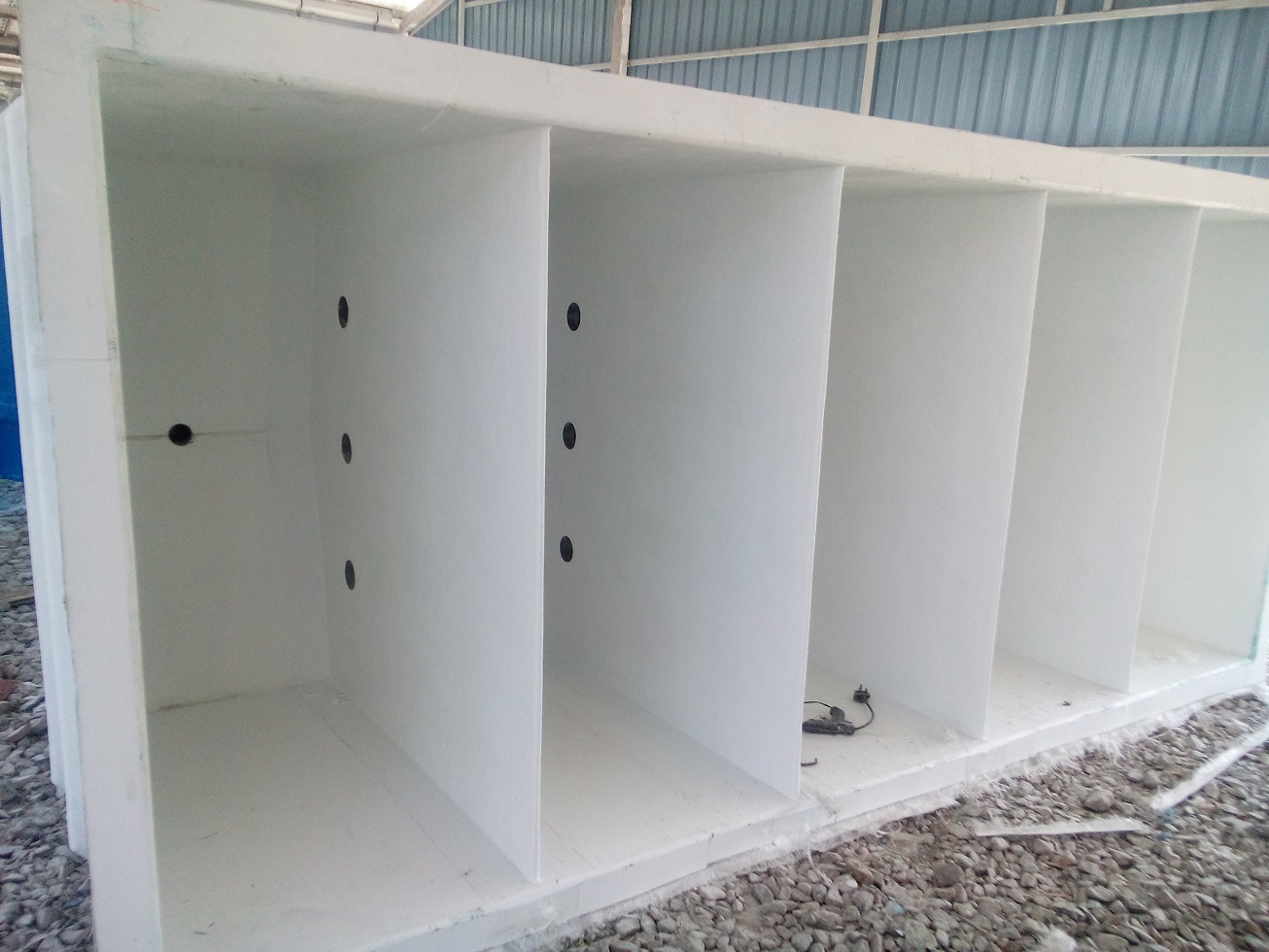 Slope Bottom : L 12 FT x W 5 FT x H 5 FT With V-Slope Bottom & 2 Legs ...