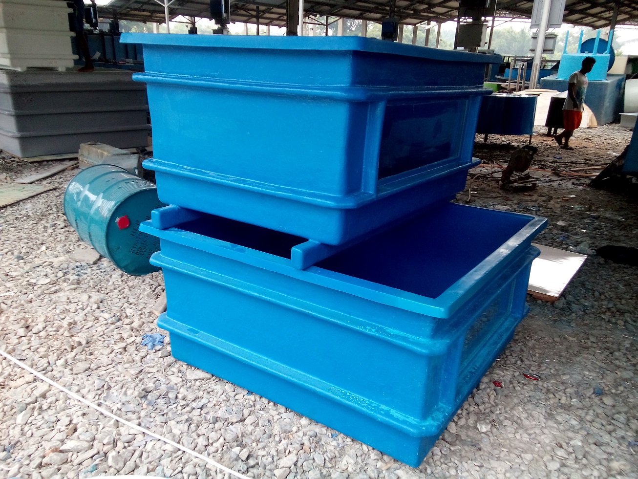 Stackable : [ Stack-able Tank ] L 4 FT x W 4 FT x H 2 FT With Glass & L ...